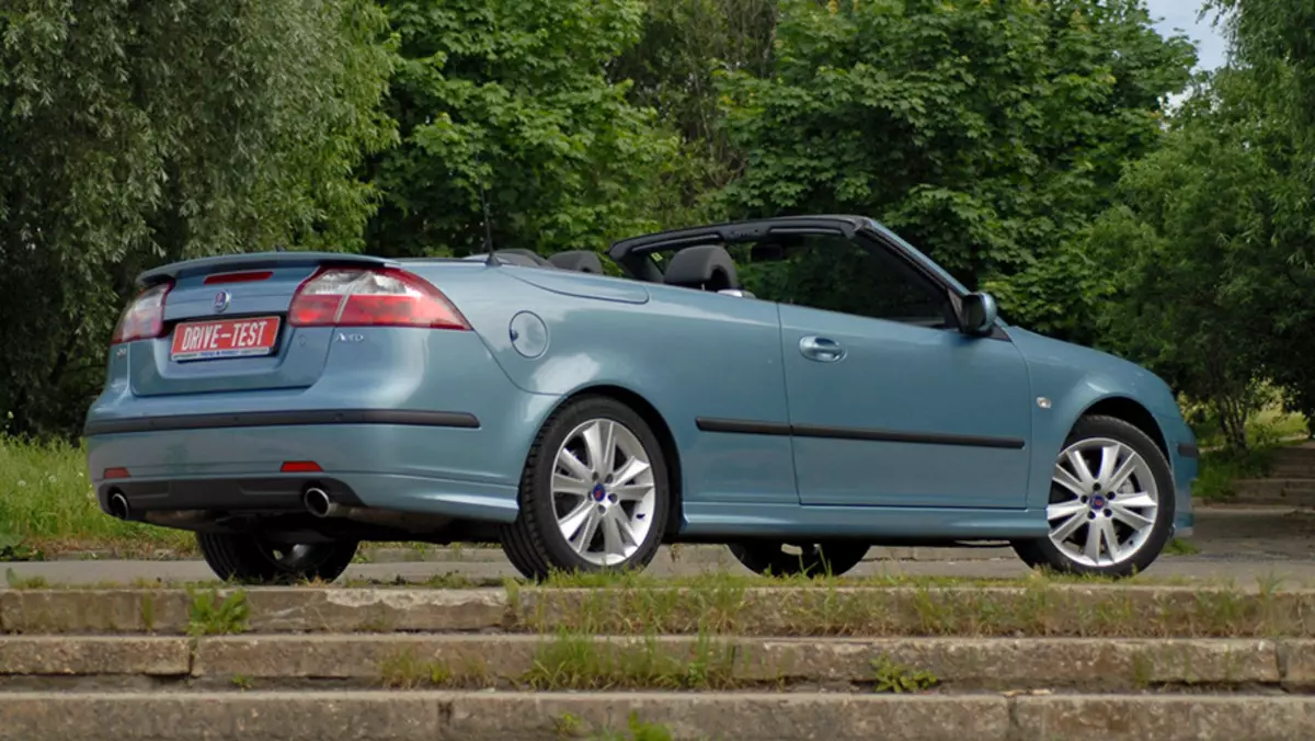 Aprendendo a voar no Saab 9-3 Convertible