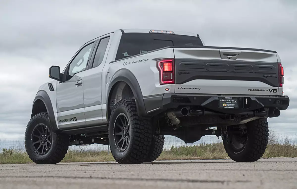 Pickup Hennessey Velociraptor V8 Įgyvendino klientų svajonę