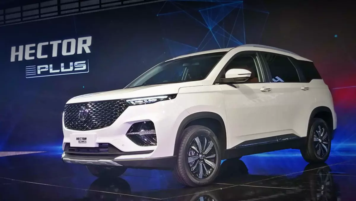 Trusier MG Hector Plus dia nijoro tao amin'ny Conveyor any India