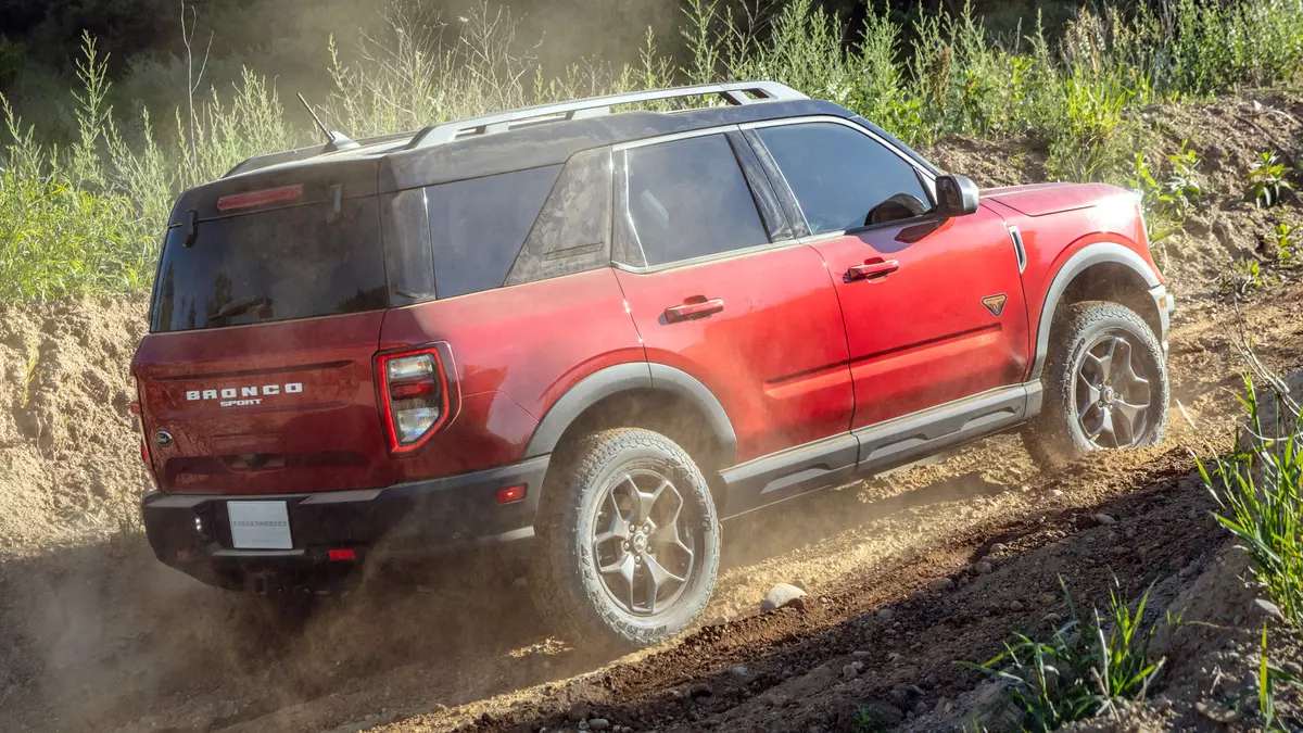 Ford Bronco Egwuregwu na-enweta draịvụ ma ụkwụ ya niile na ebe nchekwa data "