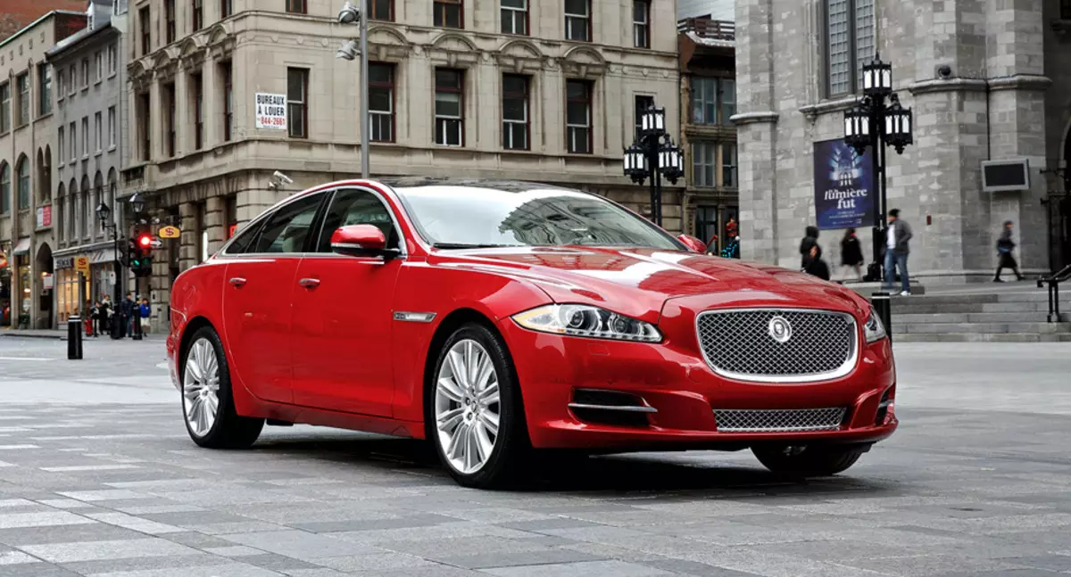 Yi farin ciki a cikin yanayi na duk-dabaran drive jaguars XF da XJ