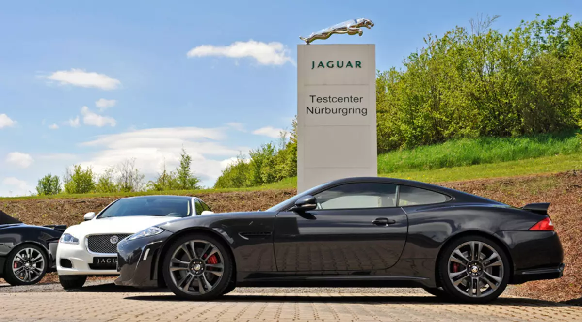 Anyị na-ewepu jaguars dị ike na north loop nke nürburggring