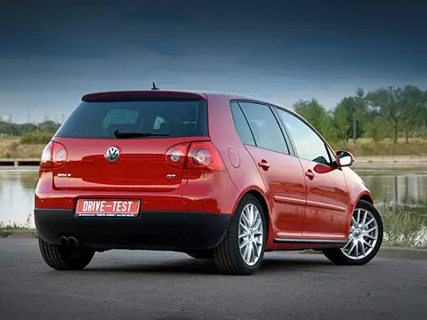 Ekonomiski pakaļdzīšanās uz Volkswagen Golf GT 2695_1