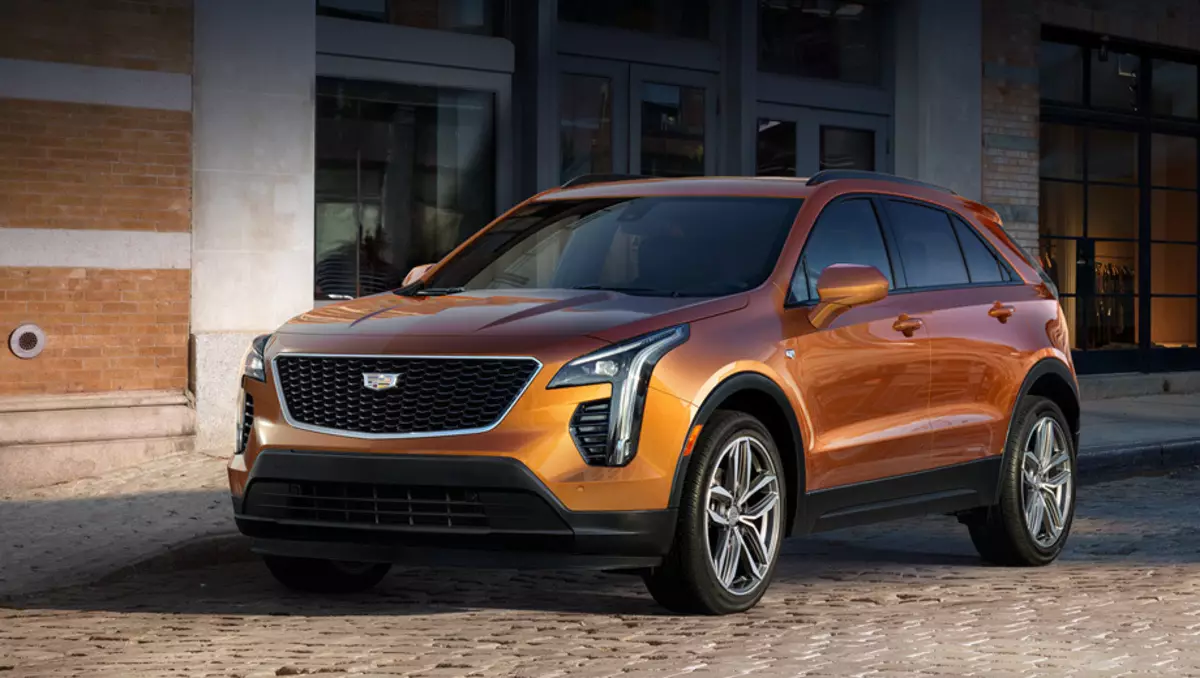 ヨーロッパへのローフで作られたCrossover Cadillac XT4