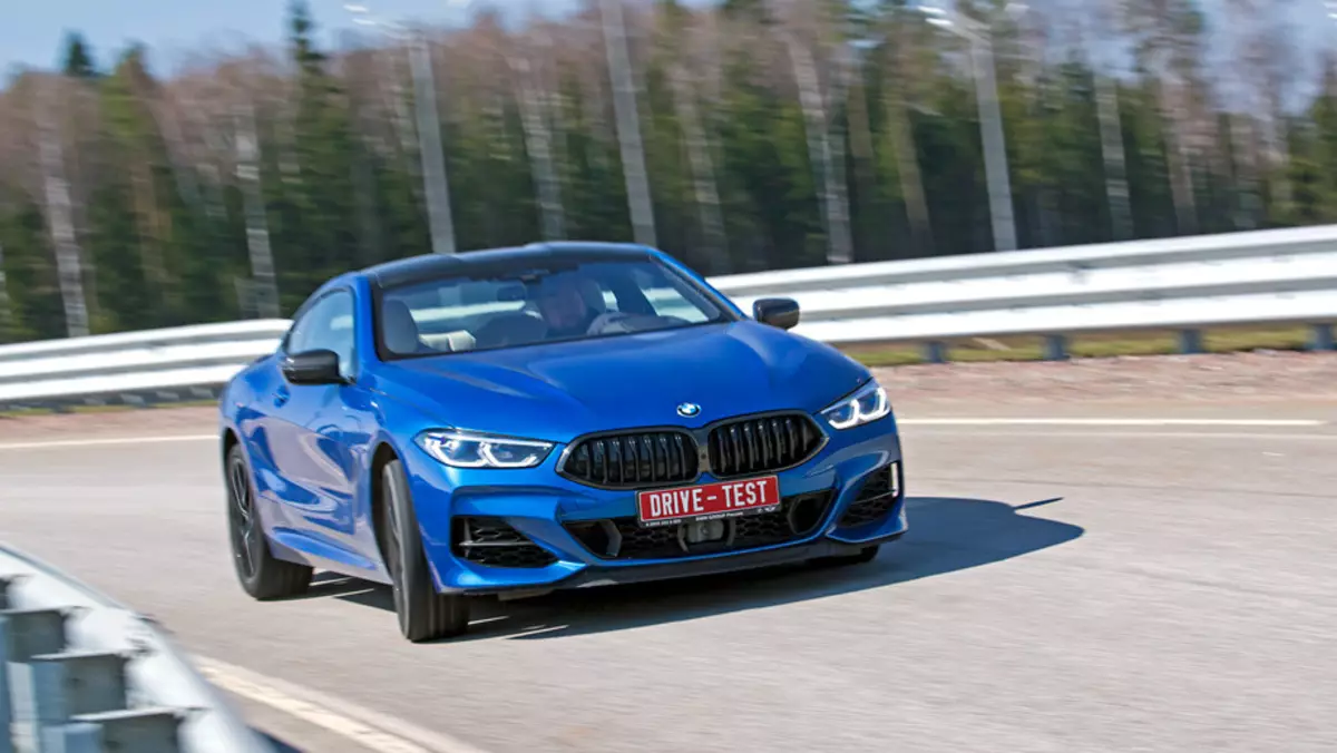 Detekuje turistický štart v BMW Eight Series Coupe 2751_8