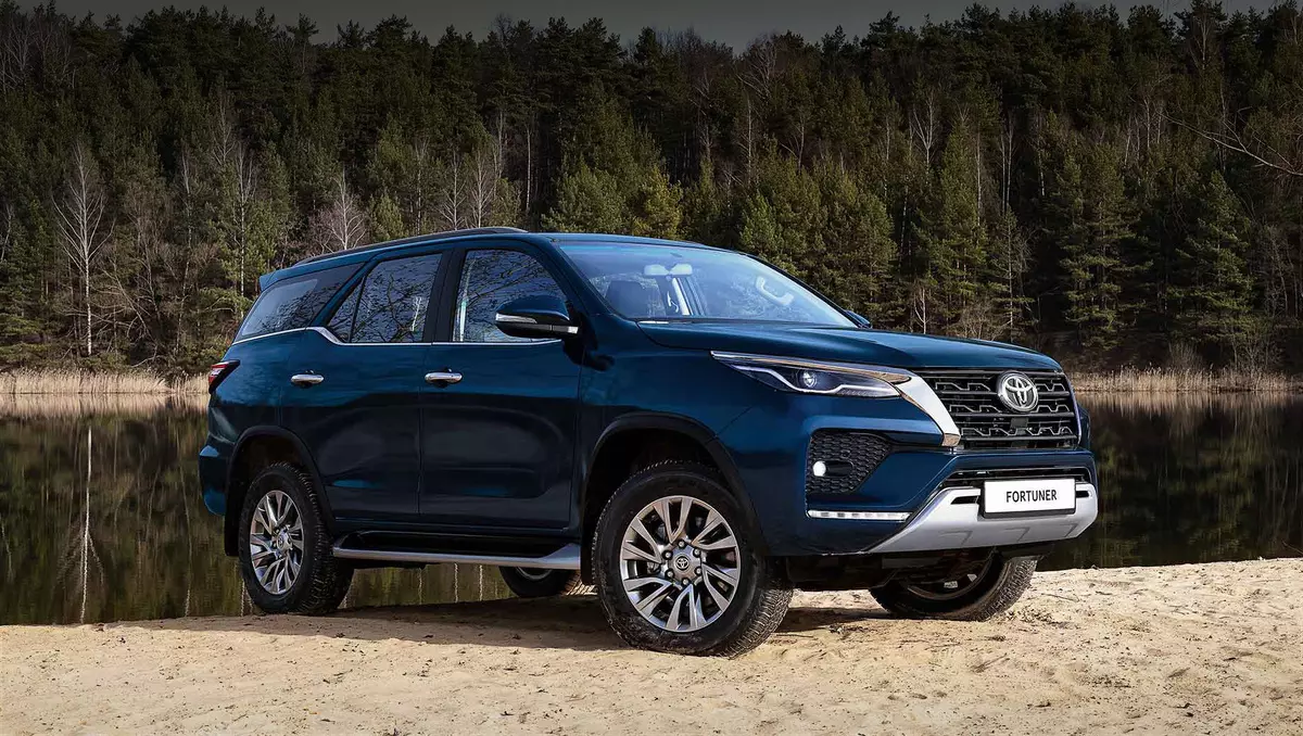 Fortuner Toyota z turbodiesel szacuje się w rublach