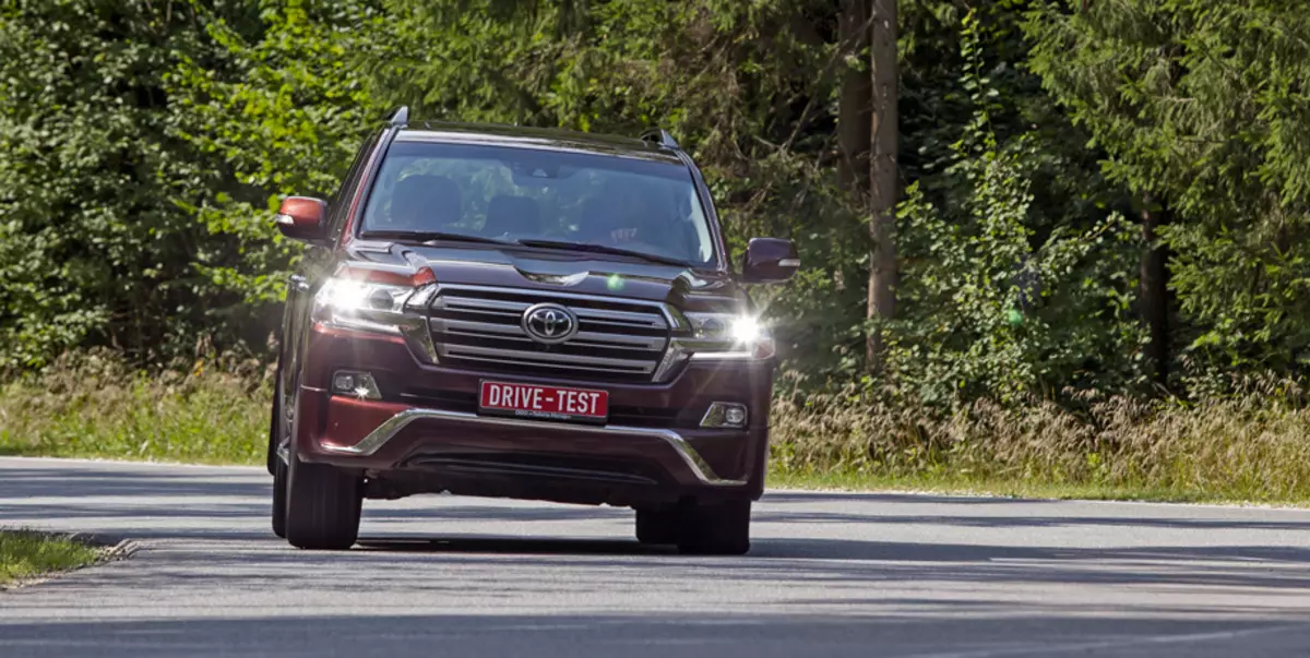 Sisahlula kuzo zonke lemoto Toyota Land Cruiser 200 Executive 2778_14