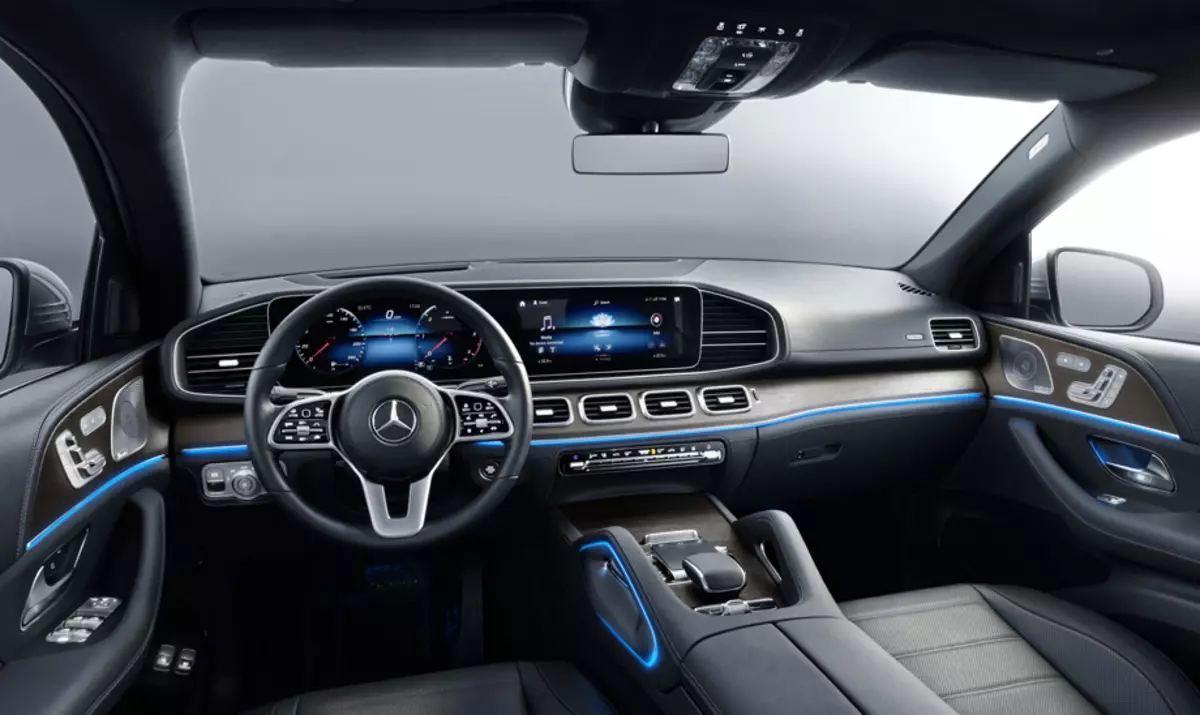 Crossover Coupe Mercedes-Benz Gle Coupe wyprowadził się od Gle 2787_1