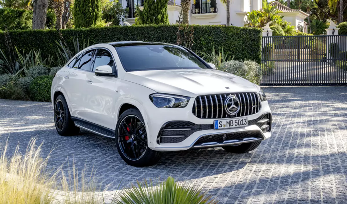 Crossover Coupe Mercedes-Benz Gle Coupe wyprowadził się od Gle 2787_3