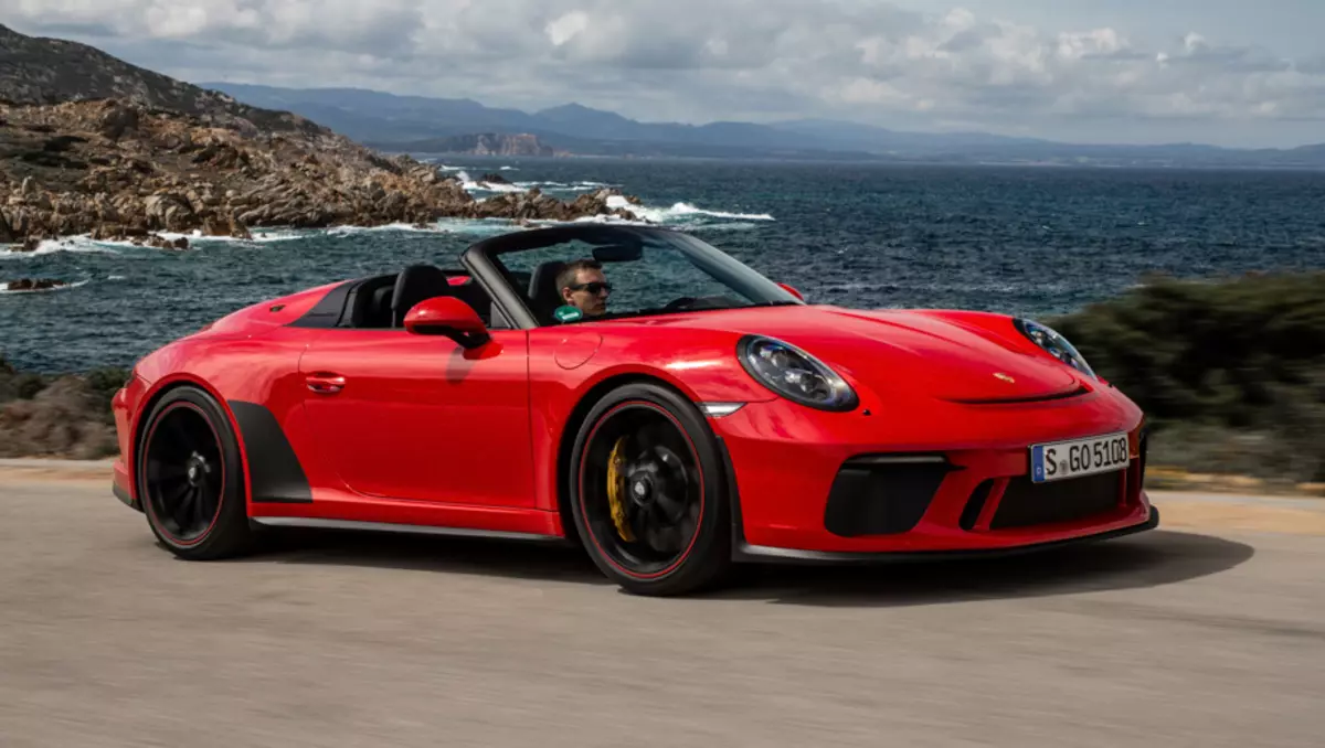 Rostter Porsche 911 Speedster je prejel ceno v Rusiji