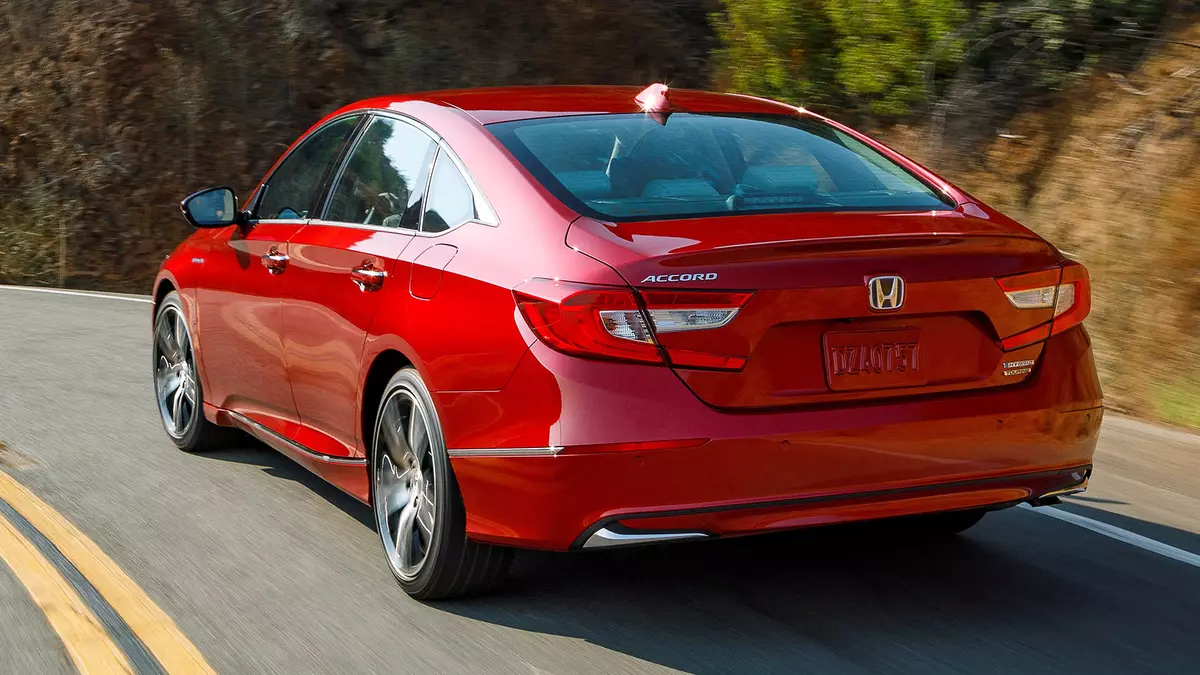 Honda Accord սեդան մի քիչ բարելավվել է Ամերիկայի համար