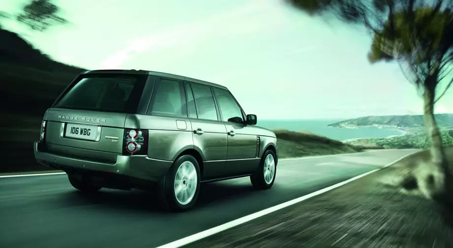 The current Range Rover received three farewell specials 28224_1