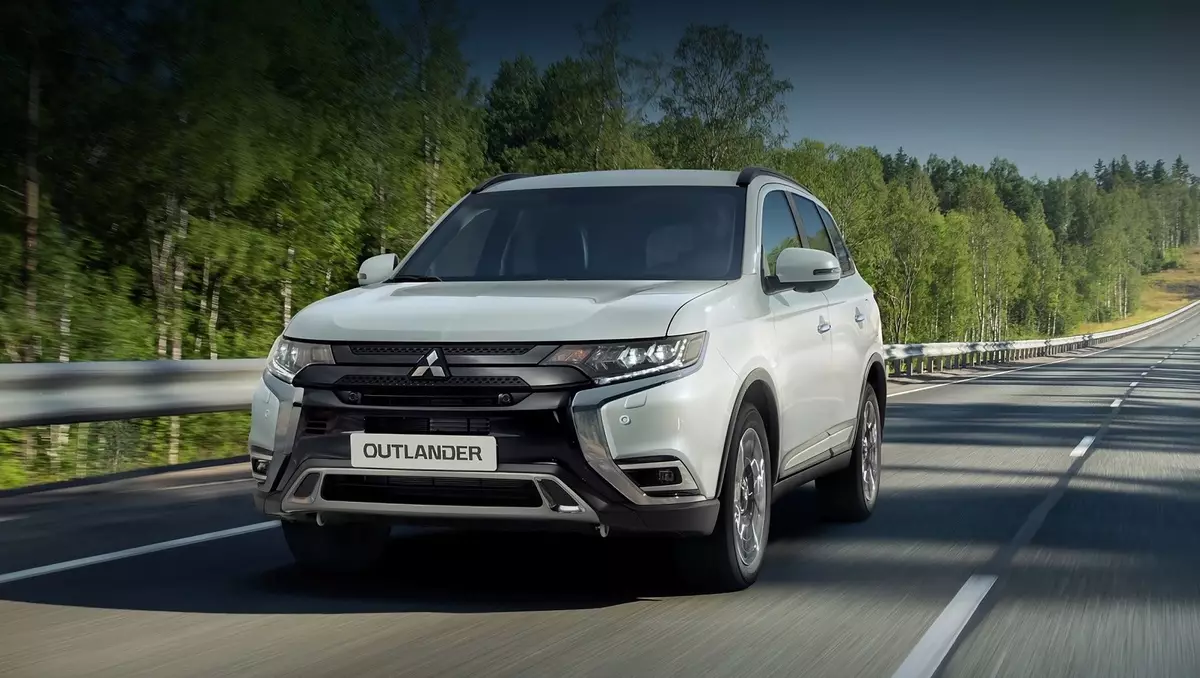 Kaluga Mitsubishi Outlander ntjhafatswa 'me a phaella ka ho theko