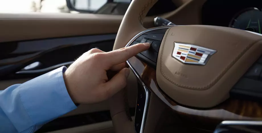 រថយន្ត Cadillac CT6 បានទទួលការធ្វើឱ្យផ្លូវទំនើប 2831_1