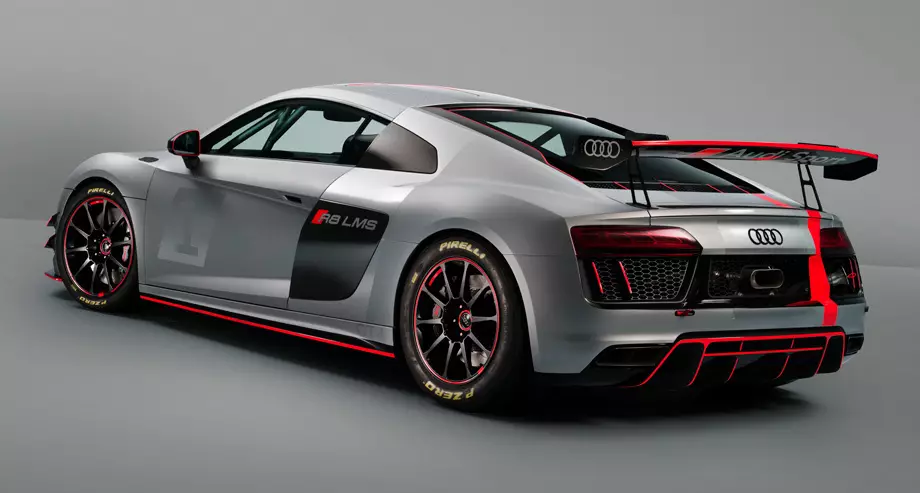 Avdelning Audi Sport förberedde en coupe R8 LMS GT4