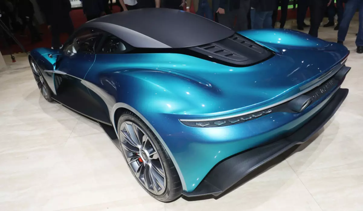 Pokaži automobil Aston Martin Vision obećao da će postati serijski 2897_1