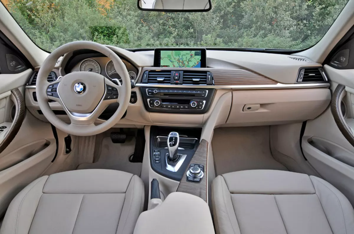 Urukurikirane rwa gatatu BMW Sedan yabonye verisiyo nshya 30714_2