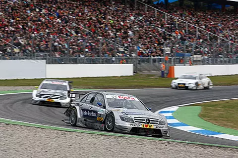 DTM: Timo Shaider gajnas en Hockenheim Raso kaj Titolo 30987_1