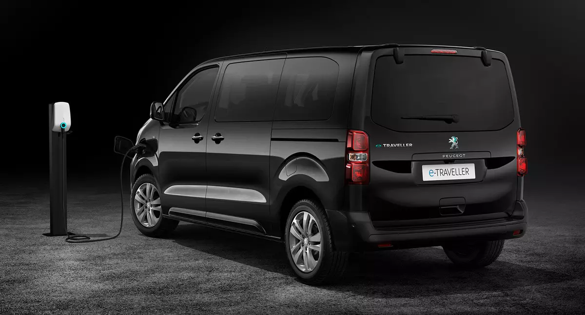 Electric Peugeot E-Traveler expected repeated Opel Vivaro-E