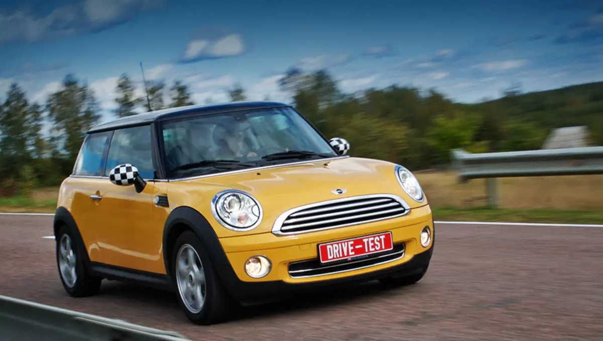 Matou te fiafia i Mini Cooper