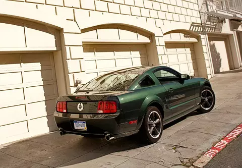 ፎርድ ታዋቂ ፊልም ከ Mustang ከሞተች 31421_2