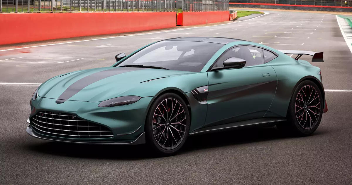 Aston Martin Vantage F1 izdevums, ko iegādājies modificēti mezgli 320_4