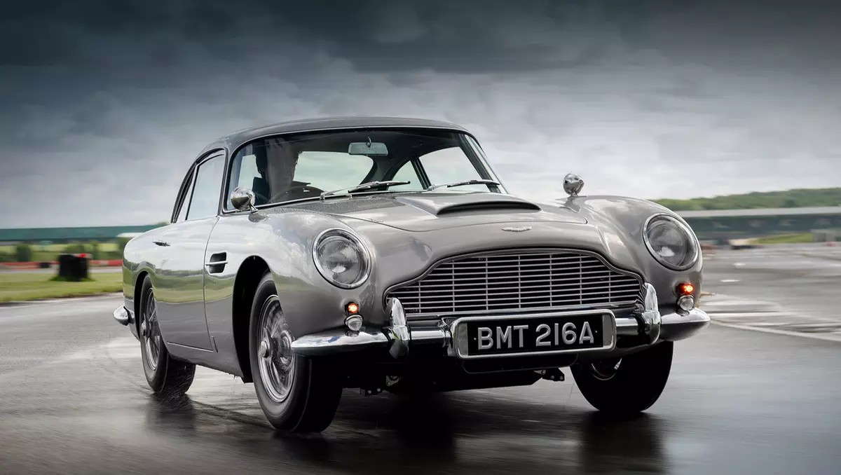 Construído primeiro compartimento Aston Martin DB5 Goldfinger continuation