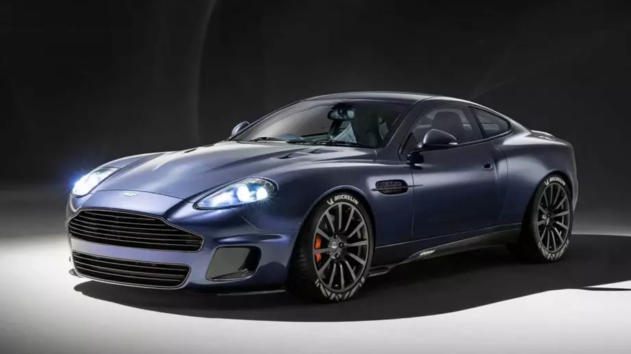 Tazza ta 'Aston Martin Vanquish 25 sar iċ-ċampjin ta' Callum