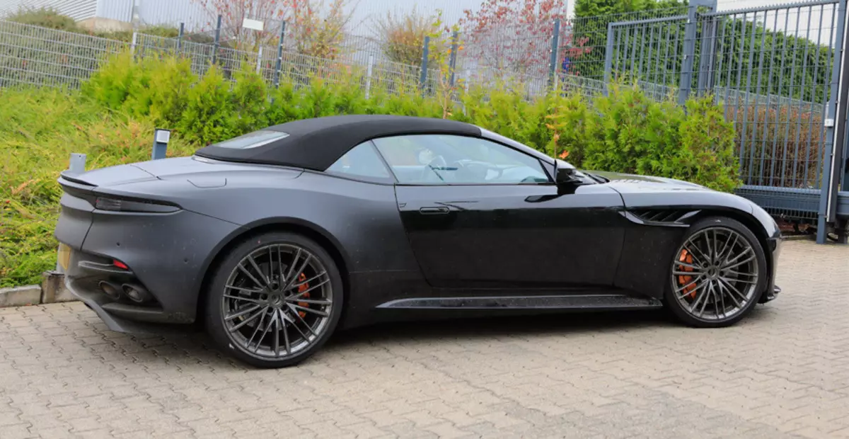 Aston Martin tsoetse pele ka BOBELI Century Plan 3251_2