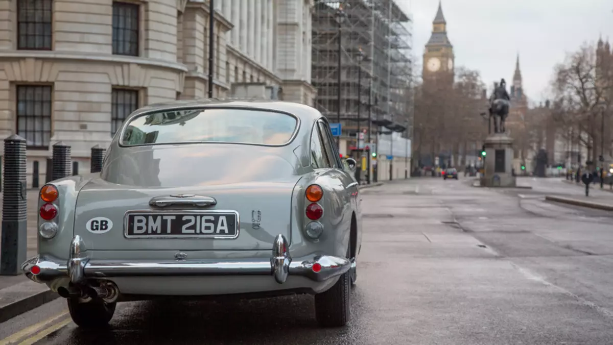 Aston Martin DB5 Coupe se va întoarce la viață sub forma unei serii speciale