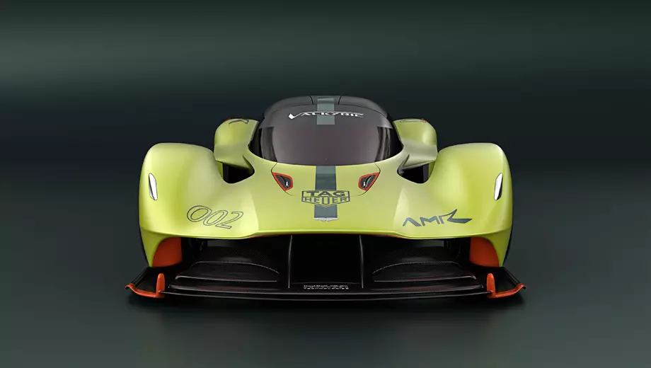 Fillfidh Middle Aston Martin an t-ainm ar ais