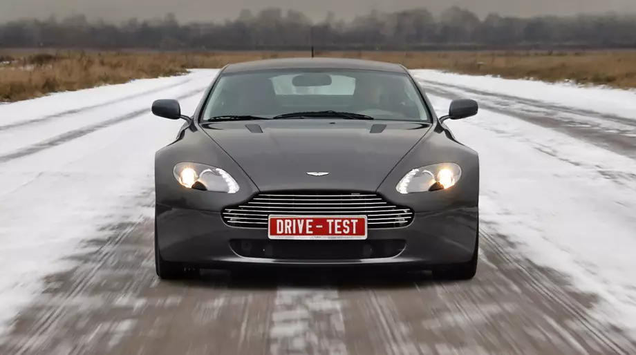 We vieren de winter op Aston Martin V8 Vantage 327_7