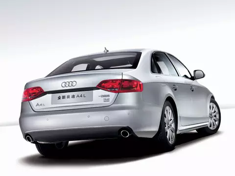 Audi A4 uitgestrekt voor Chinese functionarissen 33832_1