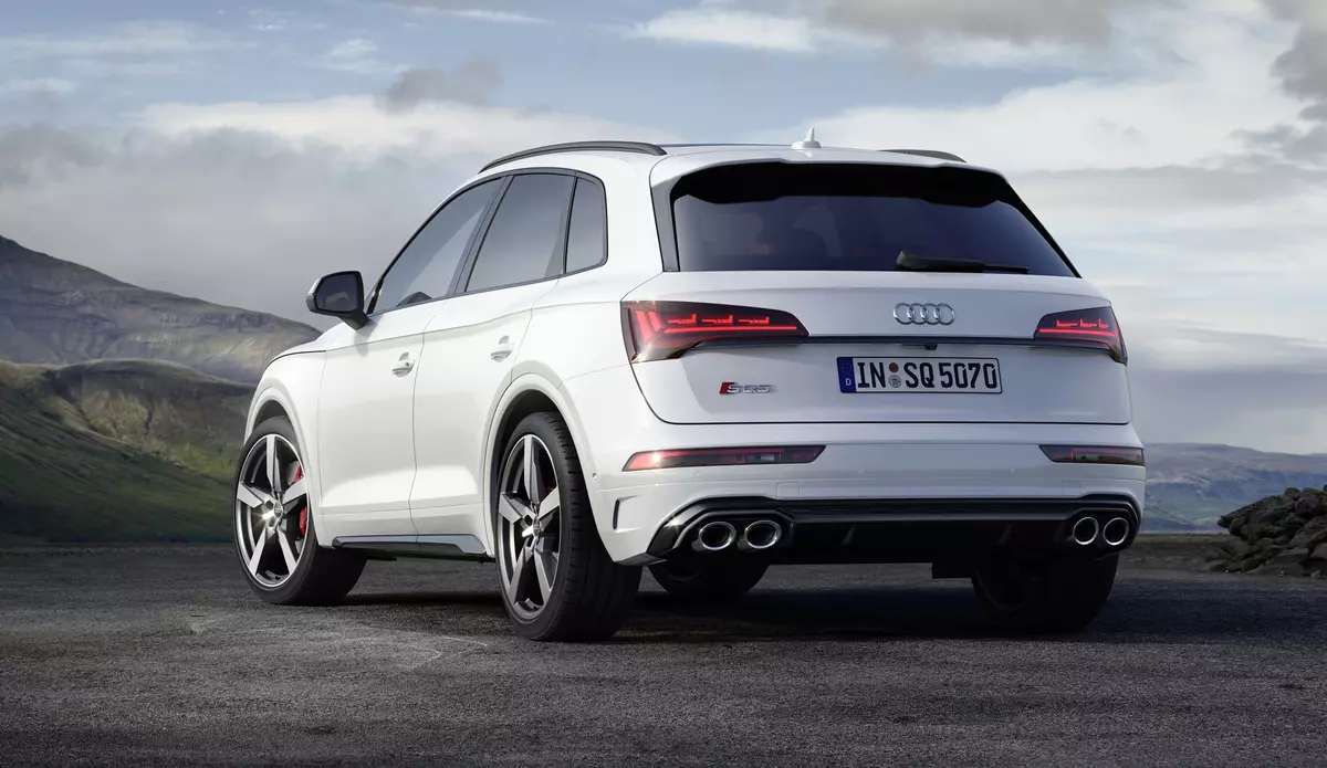 Audi SQ5 TDI bir çynlakaý gaýtadan ulanyşa dizel bar 3597_1