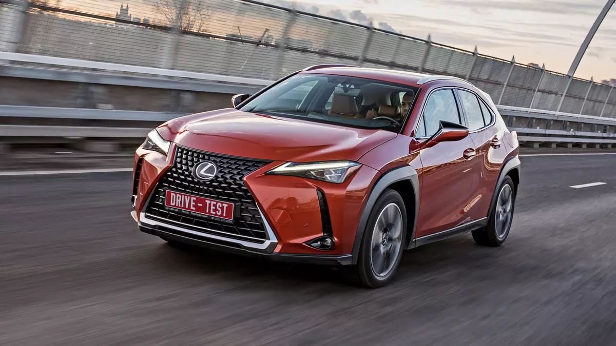 Impoñemos Lexus UX a Audi Q3 e Volvo XC40 Rivals