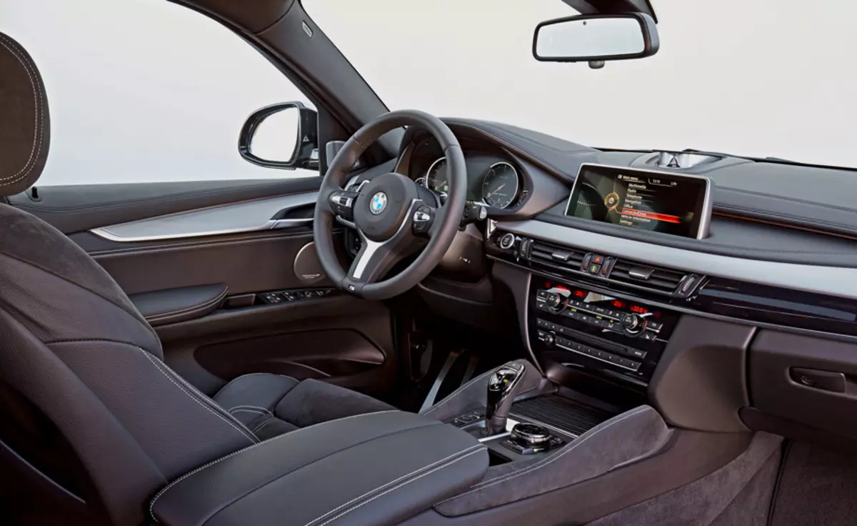 We list the advantages of BMW X6, not forgetting about minuses 3689_4