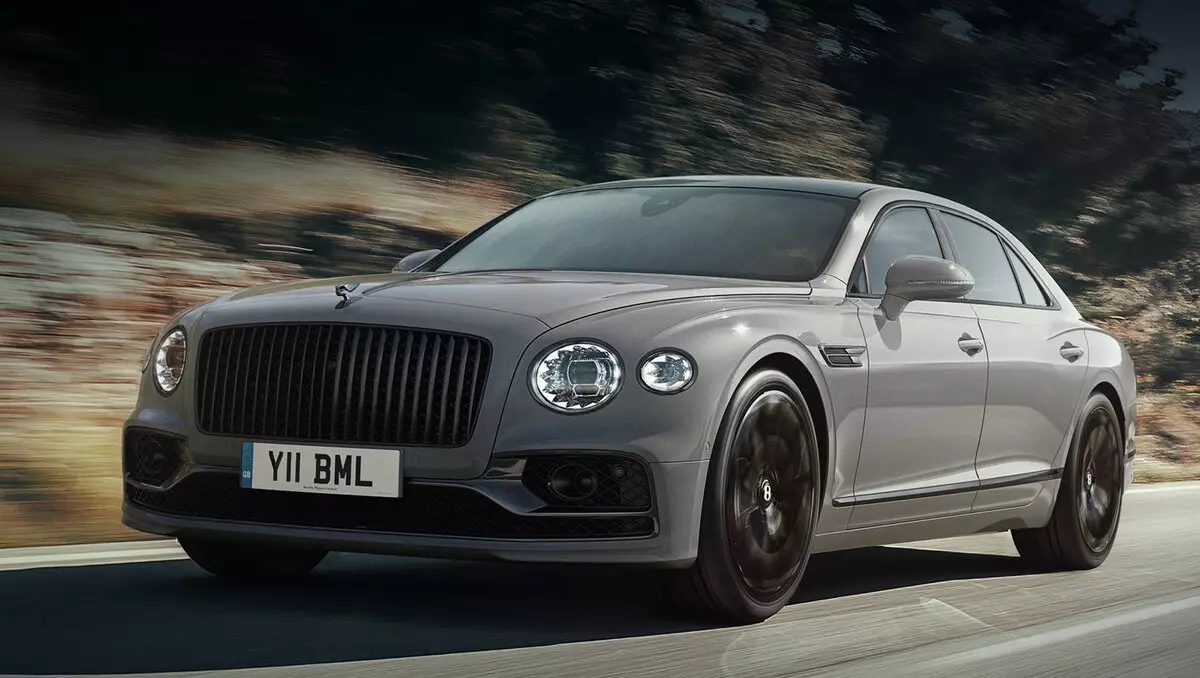 Sedan Bentley Flying Spur đã trải qua một bản cập nhật khiêm tốn