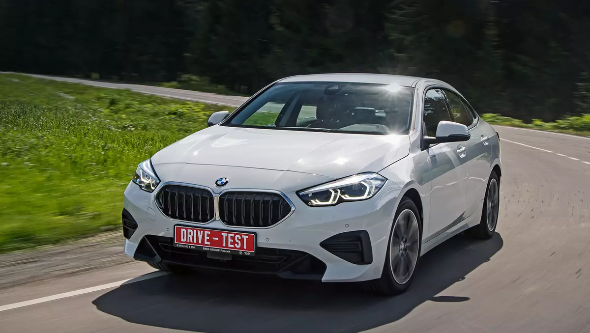 I tõmmake esipaneelid sedan bmw 218i Gran Coupe