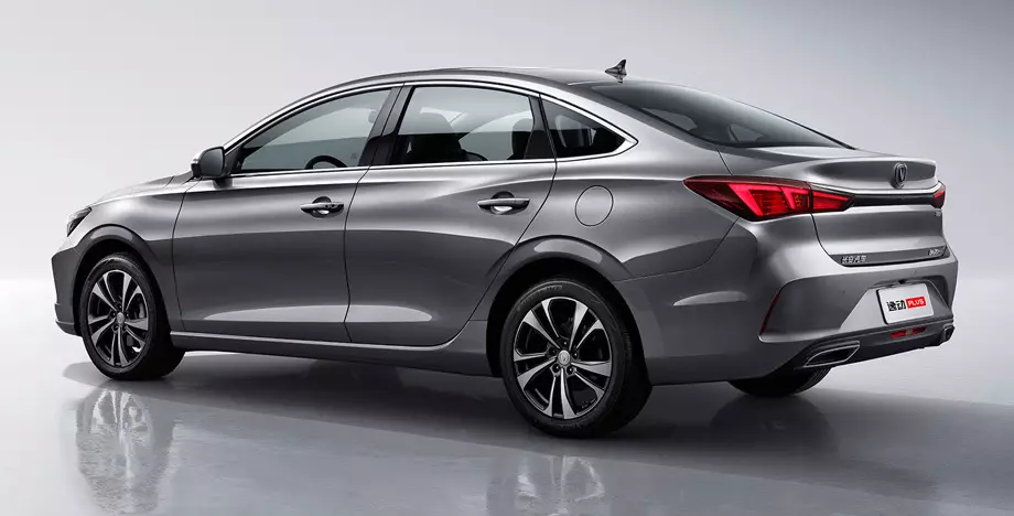 Sedan Changan Eado Plus apmainījās ar 