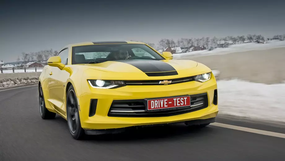 Tatua na udanganyifu katika Chevrolet Camaro 2.0.