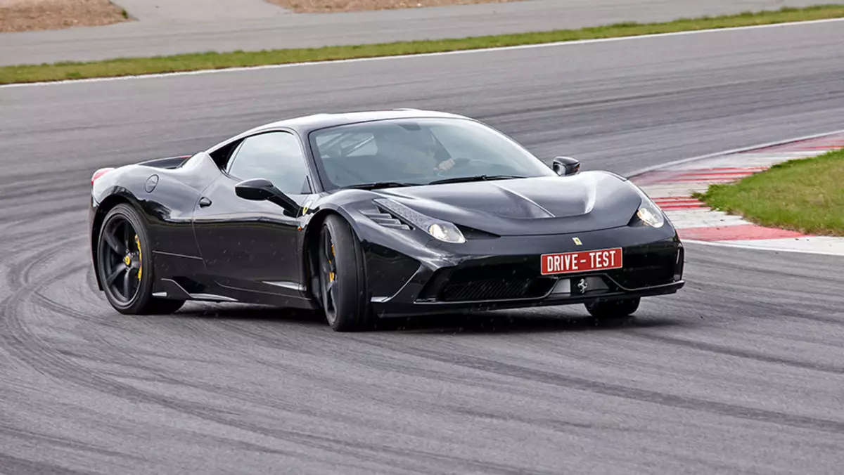 Yonwabela ukuphumla kwe-Eush ye-track supercar ferrari i-488 644_7