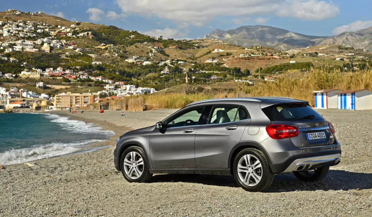 Mercedes GLA Crossover'dan hoş bir izlenim paylaşın 6619_1