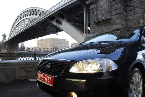 Без Fiat Croma тән төрен билгеләргә тырышабыз 666_1