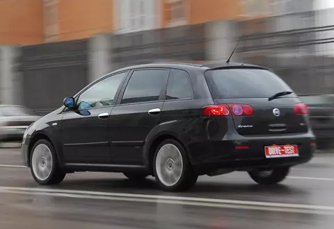 Без Fiat Croma тән төрен билгеләргә тырышабыз 666_10