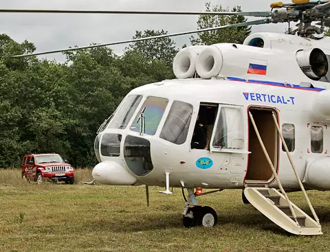 Jesteśmy zaangażowani w korzeń oprogramowania na SUV Jeep Cherokee 7006_1