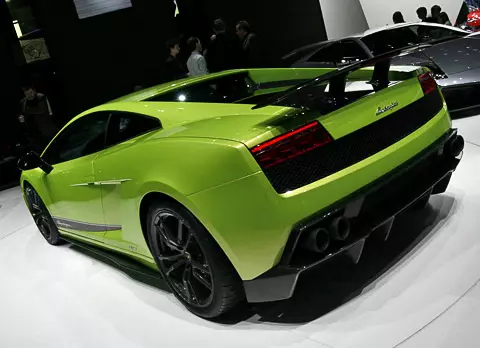 Coupe Lamborghini Gallardo Superleggera ka kaluar peshën e kontrollit 7676_1