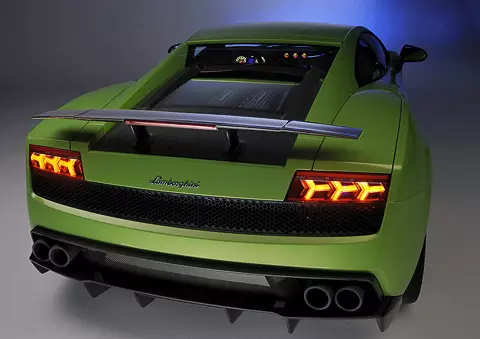 Coupe Lamborghini Gallardo Superleggera ka kaluar peshën e kontrollit 7676_5