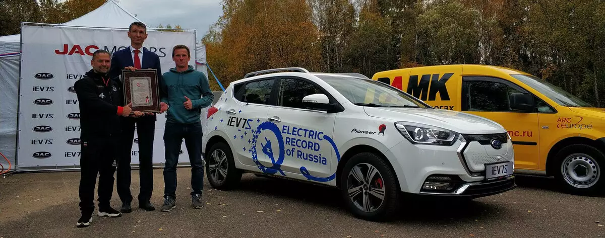 Suffejtt: Jac Iev7s Electrocar beda ġbir ordnijiet fir-Russja 862_4