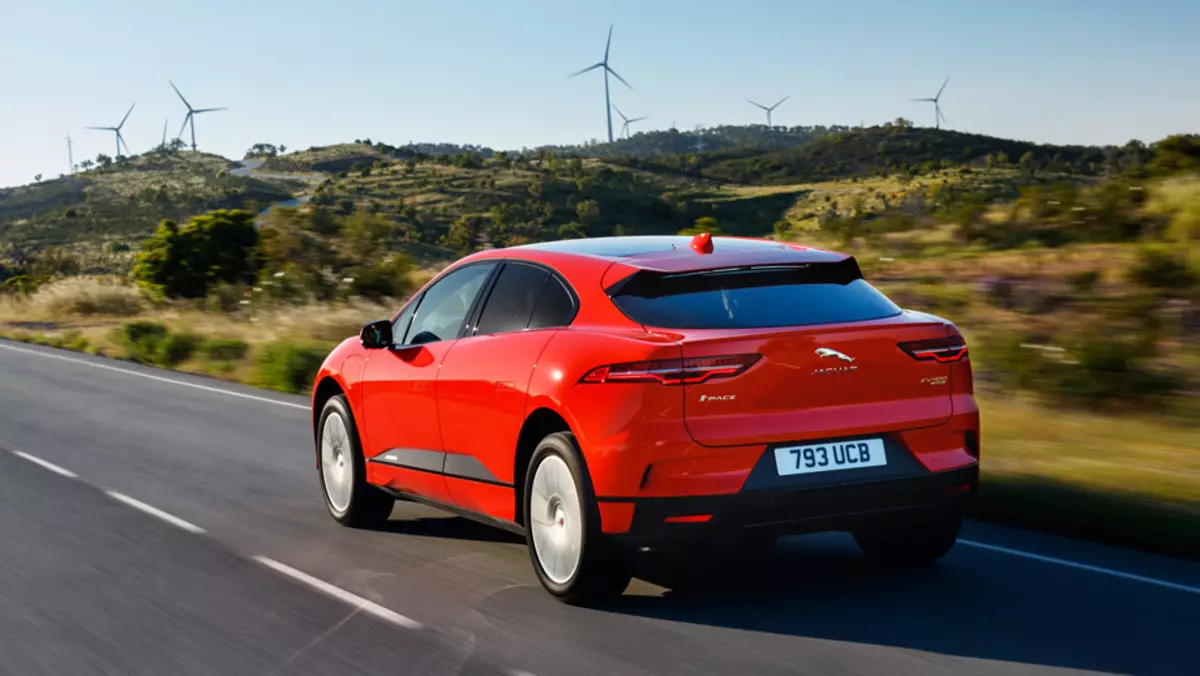 Ni envias la dizajnistojn de 400-forta Jaguar I-Pace 888_15