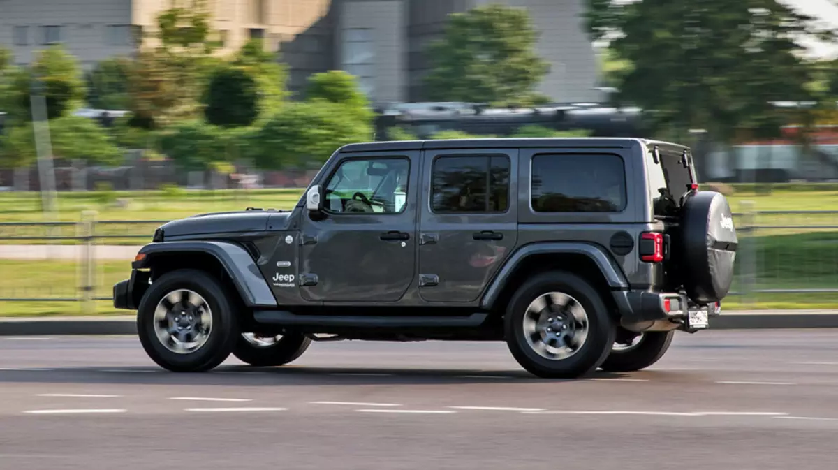 Pokrivajući jeep kompas ažurirani Cherokee 909_20